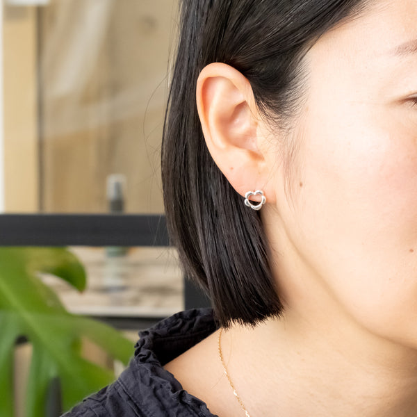 Heart Ripple ピアス Silver – lily & co.